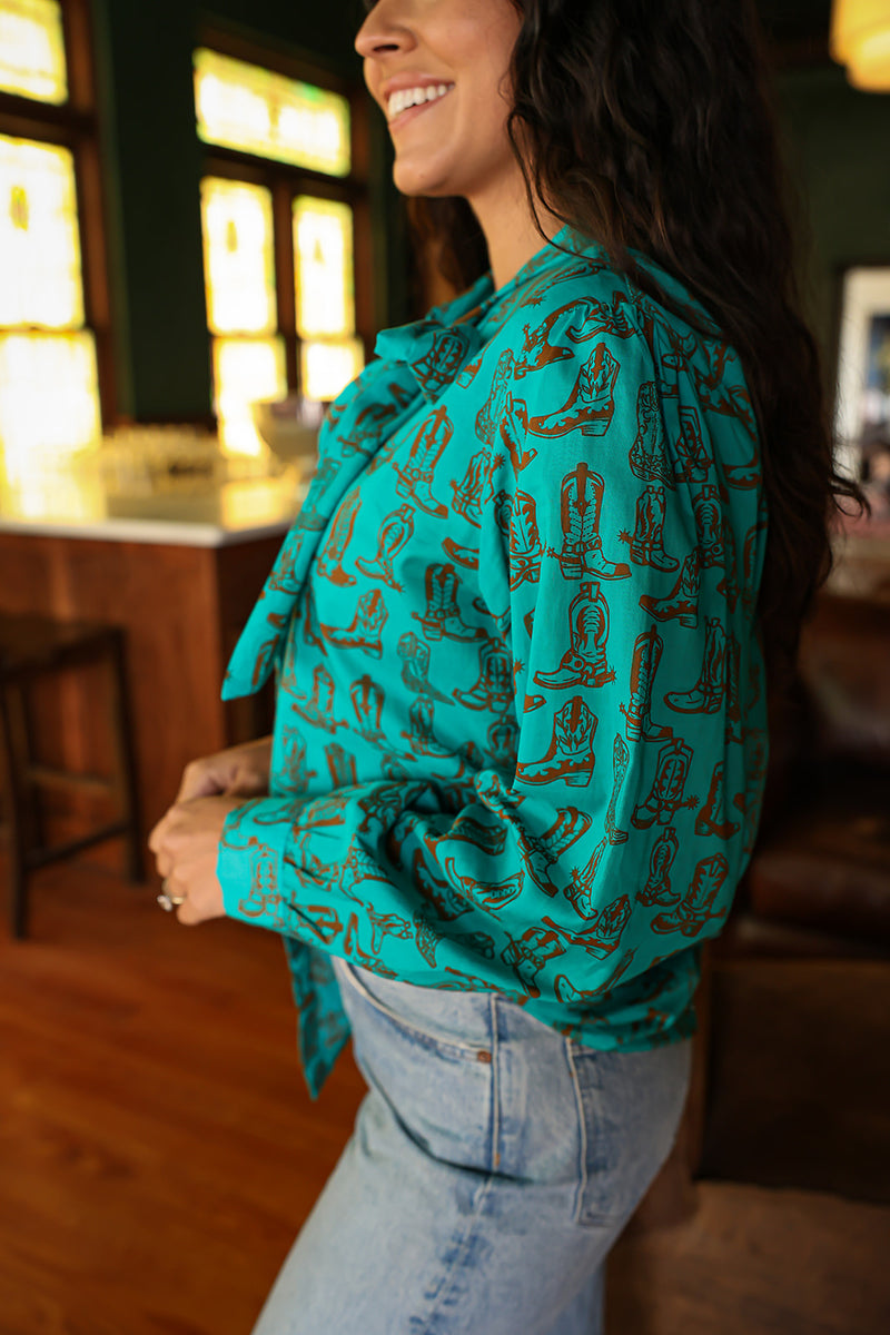 THE SADIE TOP - BOOTS – The Chandelier Rose Boutique